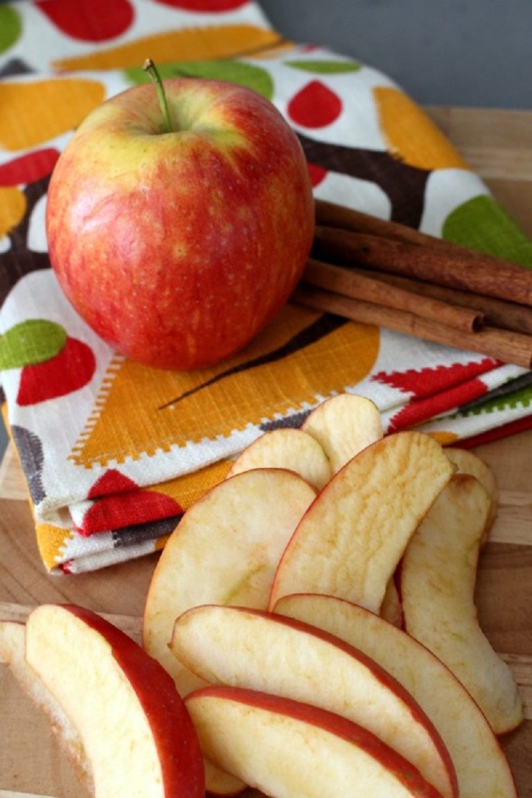 12 Homemade Natural Simmer Pot Recipes for Fall • Sarah Blooms