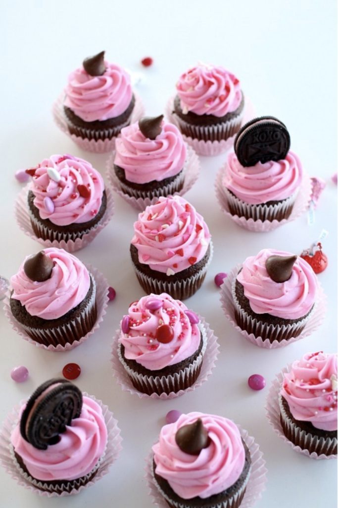 50 Fun and Festive Valentine's Day Cupcakes • Sarah Blooms
